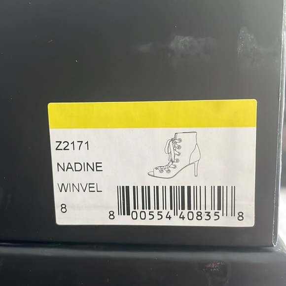 Laya by Zendaya | Shoes | Nib Laya By Zendaya Nadine Wine Red Velvet ...